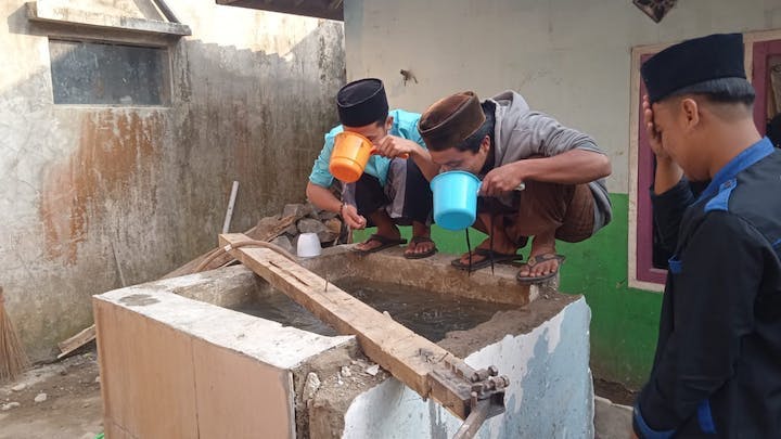 Wakaf Sumur, Bangun Sarana Air Bersih Untuk Masjid & Pesantren