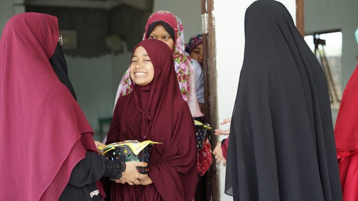 Santri Berani (Bersih Rapi Wangi)