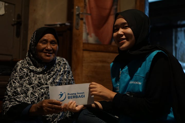 Bingkisan Ramadhan Untuk Lansia Dhuafa