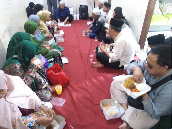 Sedekah Makan Santri Tunanetra Penghafal Al Quran
