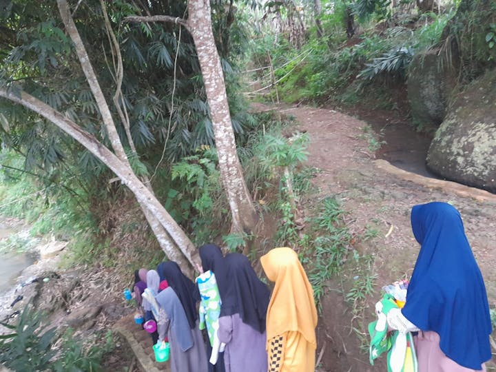 Sedekah Sumur : Alirkan Air Bersih Untuk 1000 Pondok Pesantren Sedekah Sumur : Alirkan Air Bersih Untuk 1000 Pondok Pesantren