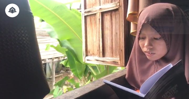 Beasiswa untuk Nasiyah, Remaja dengan Kelainan Tulang Tengkuk