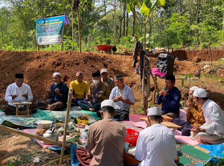 Wakaf sumur untuk santri tahfidz