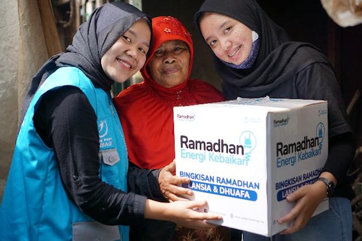 Bingkisan Ramadhan Untuk Lansia Dhuafa