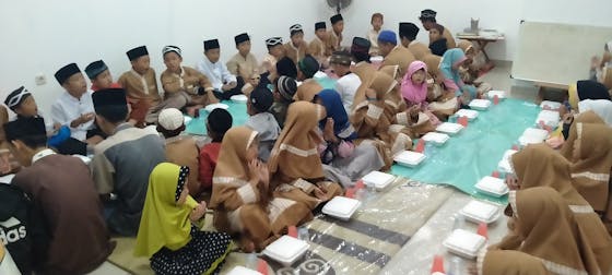 Sedekah Beras Yatim Dhuafa Maret 2021
