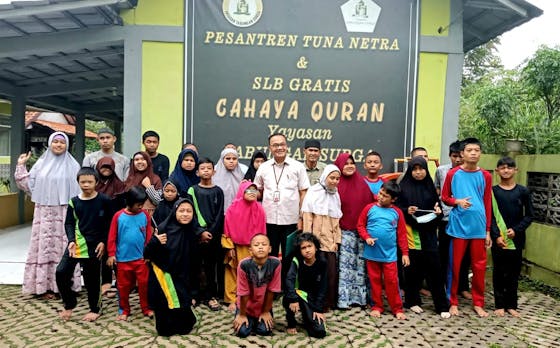 SANTUNAN BAGI ANAK YATIM LANSIA TUNA NETRA DAN ANAK TUNA NETRA DAN DIFABEL
