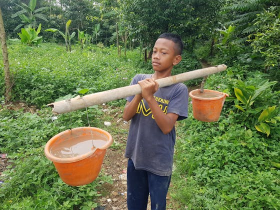 WAKAF SUMUR, Bangun Sarana Wudhu Santri Yatim Panti Asuhan